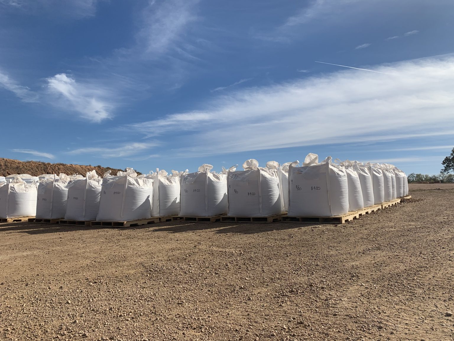 In-Bulk Round to Sub-Round Silica Sand Packaging Options